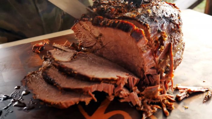 Как запечь 5 кг мяса в яме одним куском